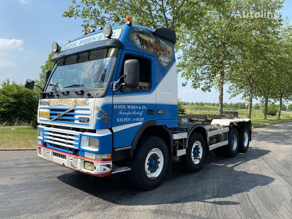 Volvo FM 12 420 8X4 FULL STEEL SUSPENSION NAAFREDUCTIE kamion sa kukom za podizanje tereta