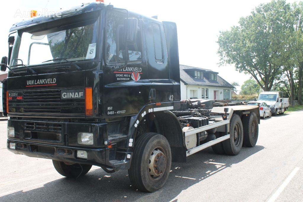 GINAF M 3335 S 6x6 kamion sa kukom za podizanje tereta