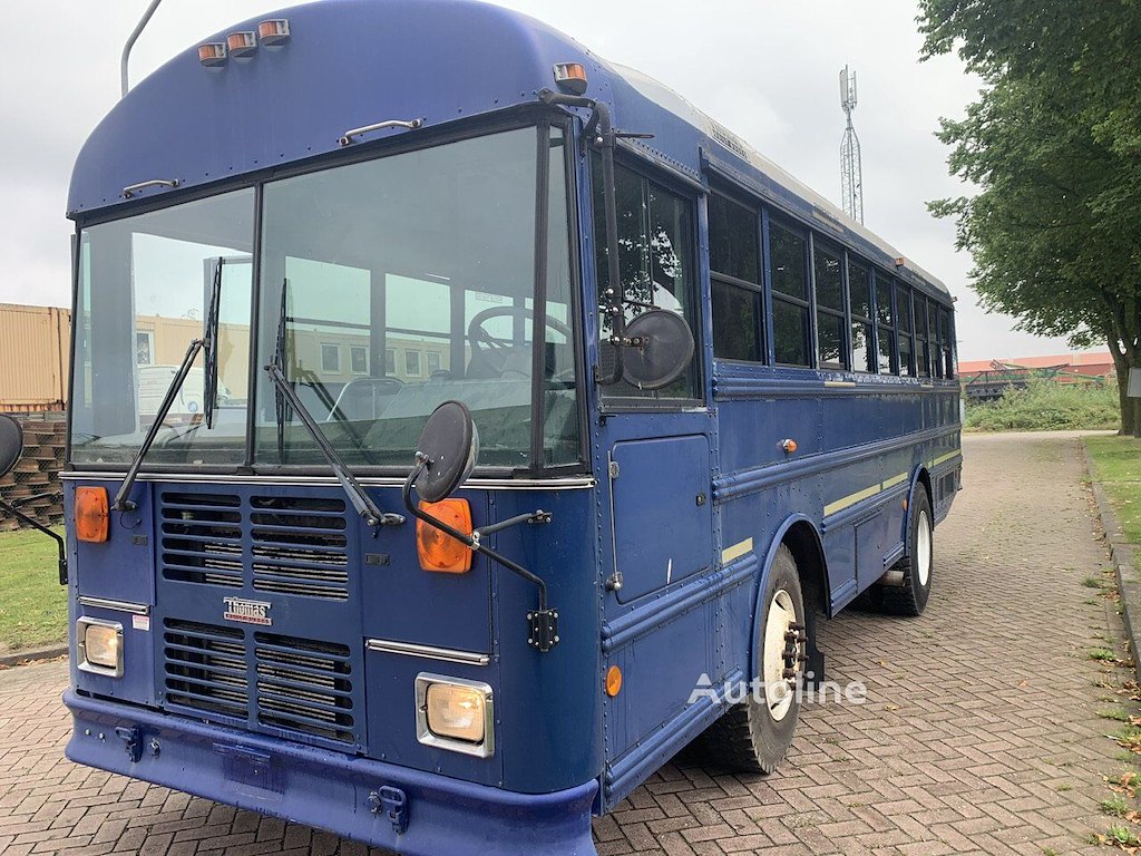 Thomas bus 27 persons. 73.000 miles 2004 prigradski autobus