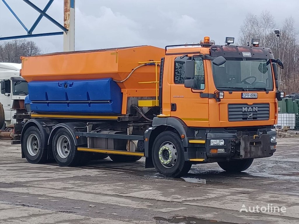 MAN TGM 26.320 + Schmidt Stratos 9 m3 rasipač peska