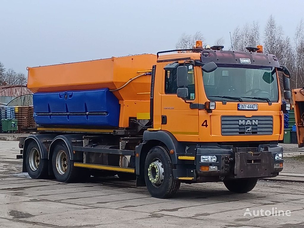 MAN TGM 26.320 6x4 + Schmidt Stratos rasipač peska