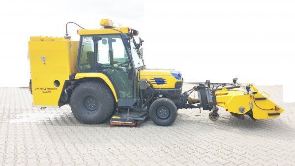 Kubota ST V 40 +Orca +Airmatic (EKO SPECIAL *OIL vozilo za čišćenje ulica