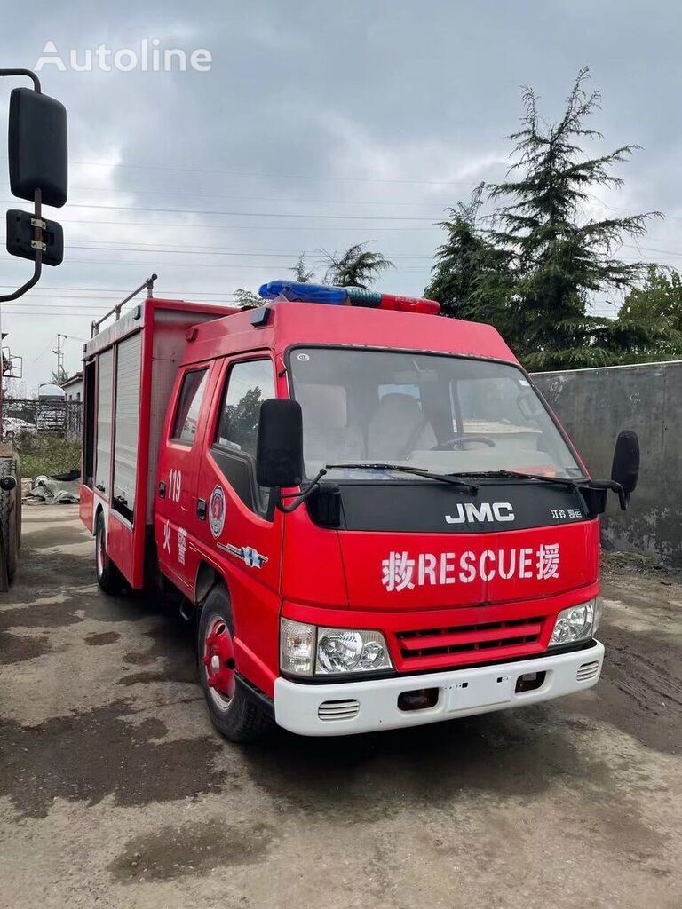 Isuzu rescue truck vatrogasno vozilo