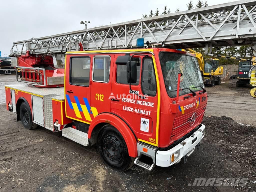 Mercedes-Benz 1424F vatrogasno vozilo