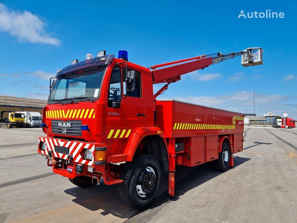 MAN LE280B 4x4 Hebebühne 24 m / Feuerwehr / Skylift vatrogasna hidraulična platforma