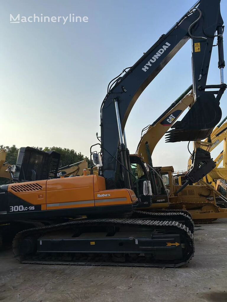 Hyundai 30 Ton R300 Crawler Excavator bager guseničar