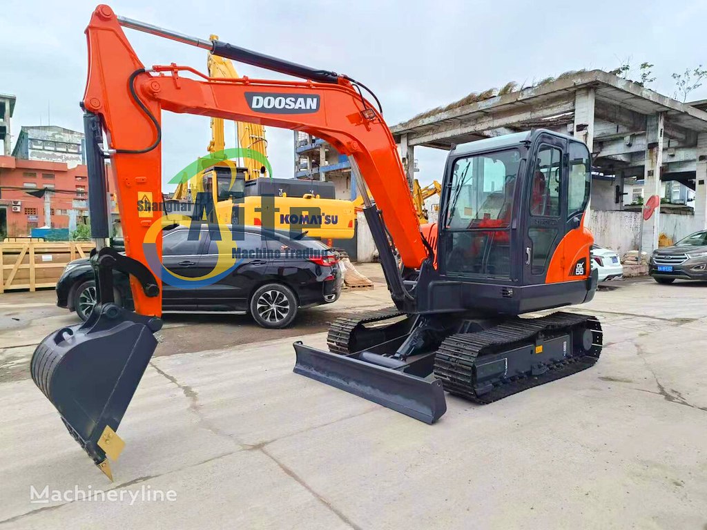 Doosan DX55 bager guseničar