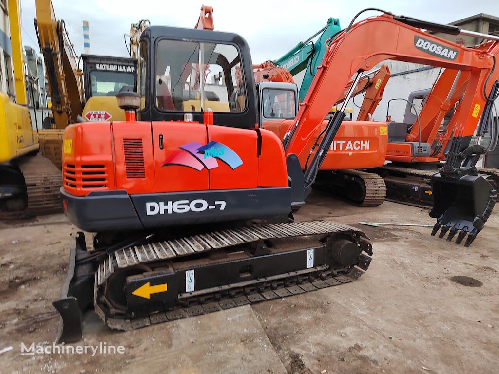 Doosan DH60-7 bager guseničar