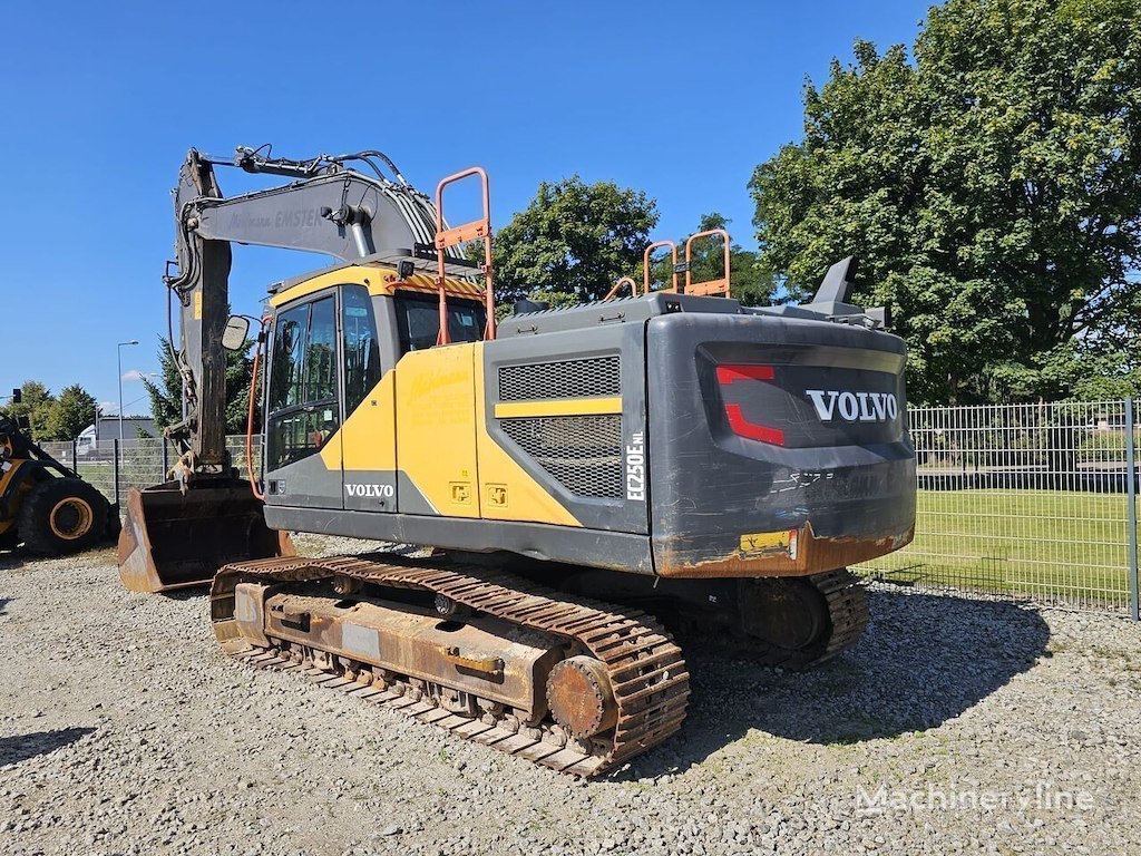 Volvo EC 250E bager guseničar