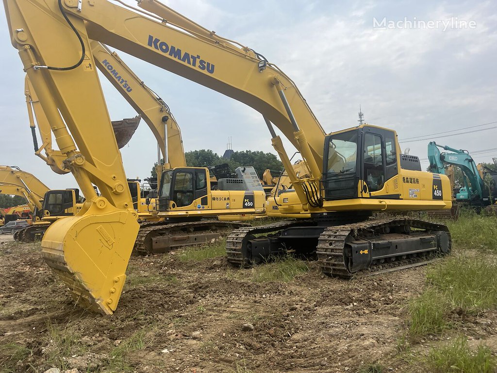 Komatsu PC450-8 bager guseničar