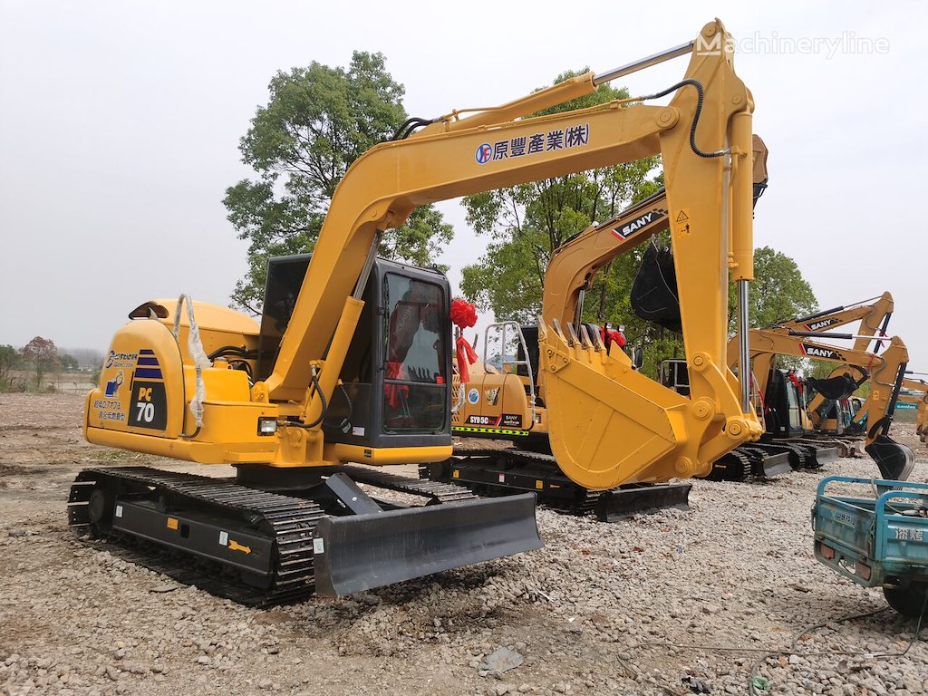 Komatsu PC70-8 bager guseničar