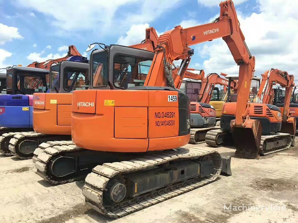 Hitachi ZX75UR bager guseničar