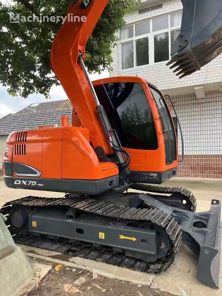 Novi Doosan DX75 mini bager