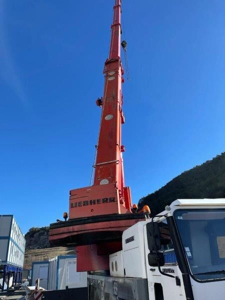 Liebherr LTM 1090-2 pokretna dizalica