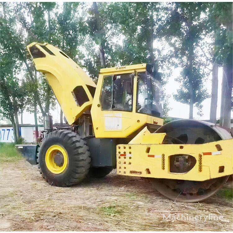 BOMAG BW226DH-4 kompaktor s jednim valjkom