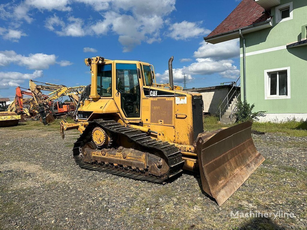 Caterpillar D5N XL buldožer