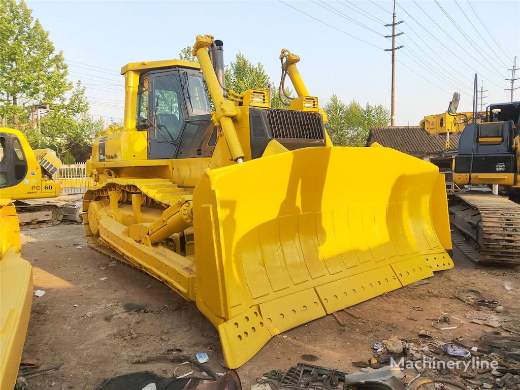 Komatsu D155A buldožer