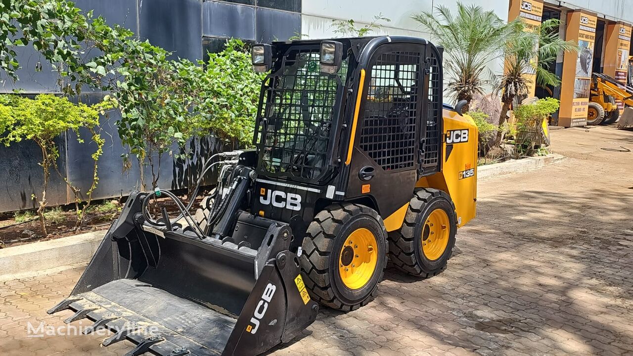 Novi JCB Robot 135 mini utovarivač