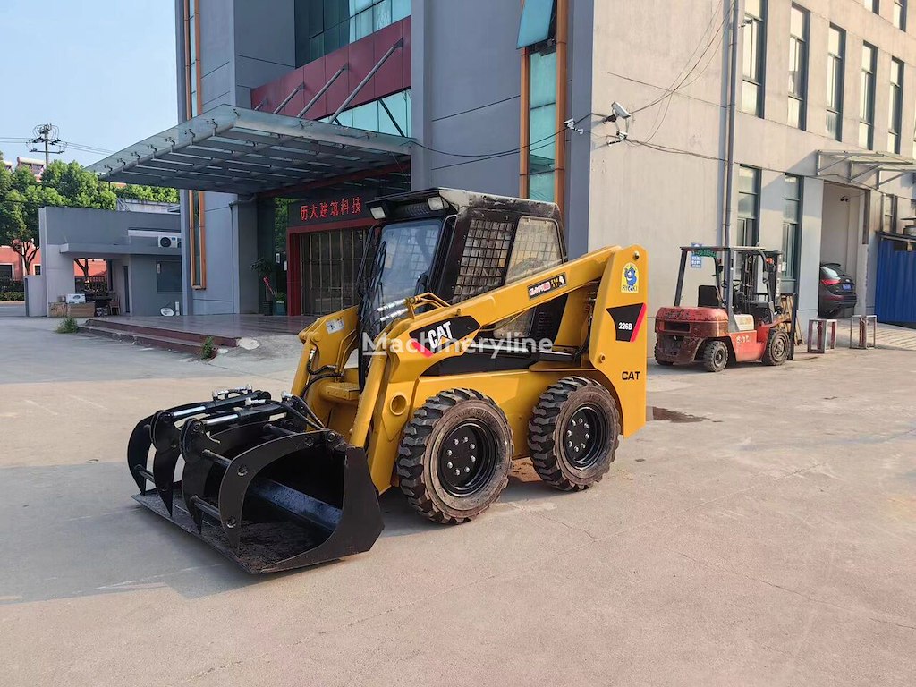 Caterpillar 226B mini utovarivač