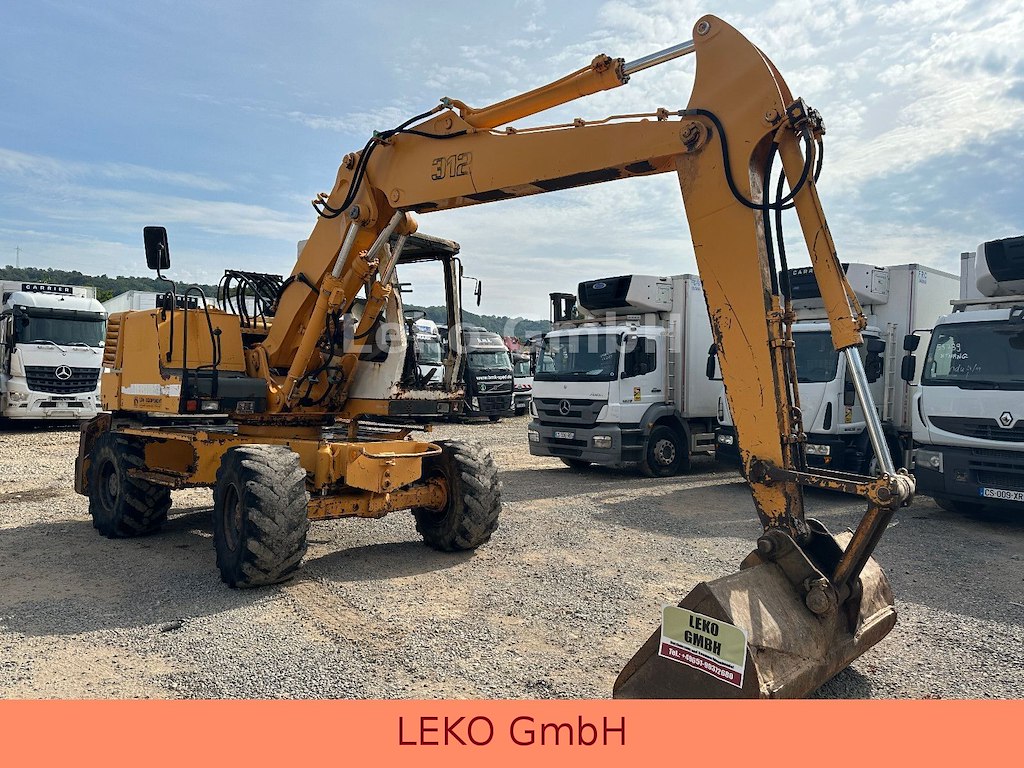 Liebherr A312 bager točkaš