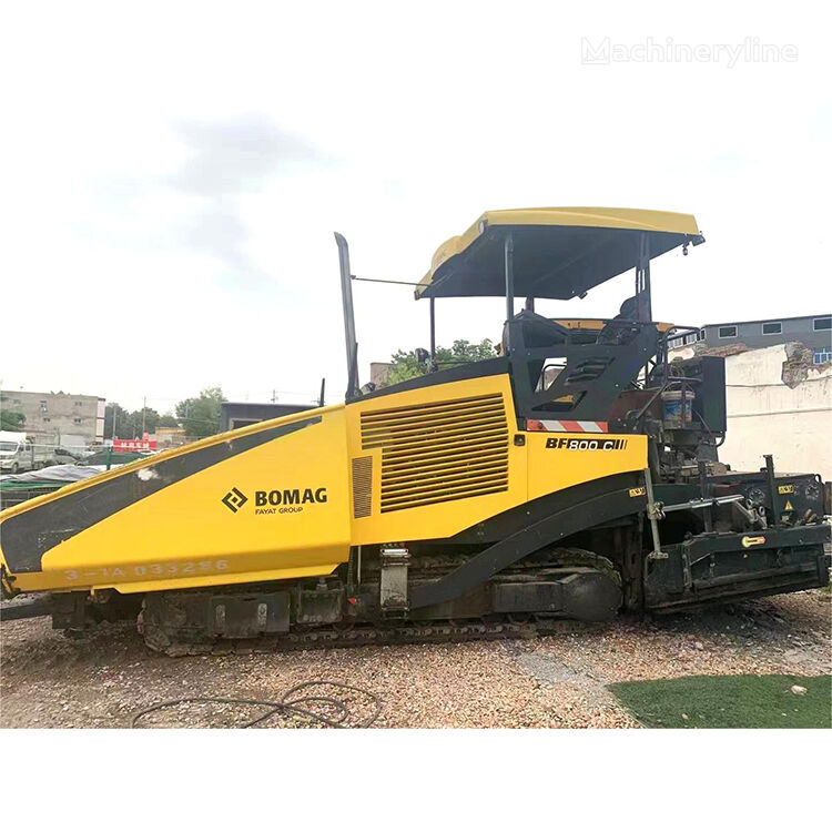 BOMAG BF800C asfaltni finišer guseničar