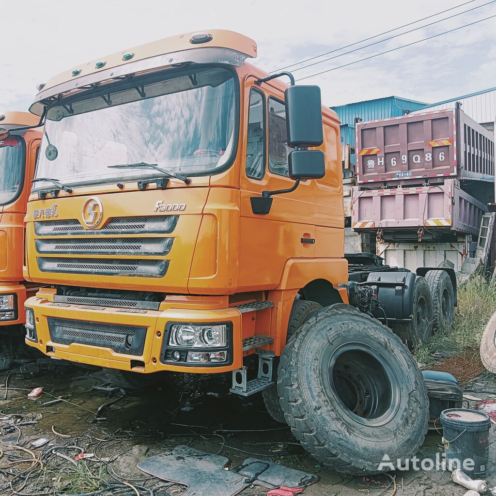 Shacman F3000 tegljač