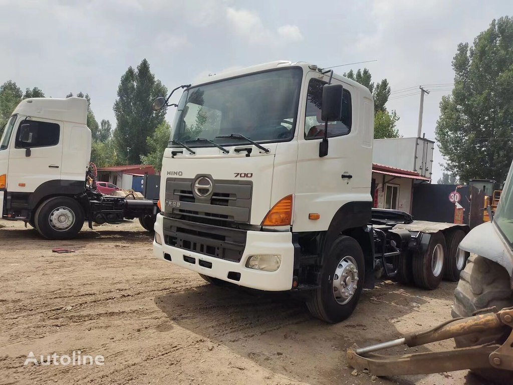 Hino 700 Tractor Truck tegljač