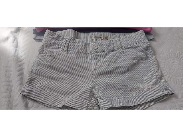 Sorc Stradivarius ---size 34