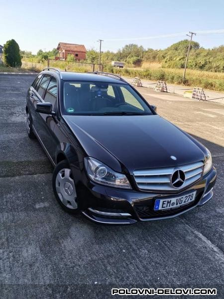 Mercedes C 220 Kompletan Auto U Delovima