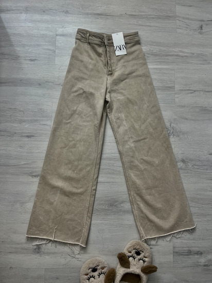 Zara pantalone