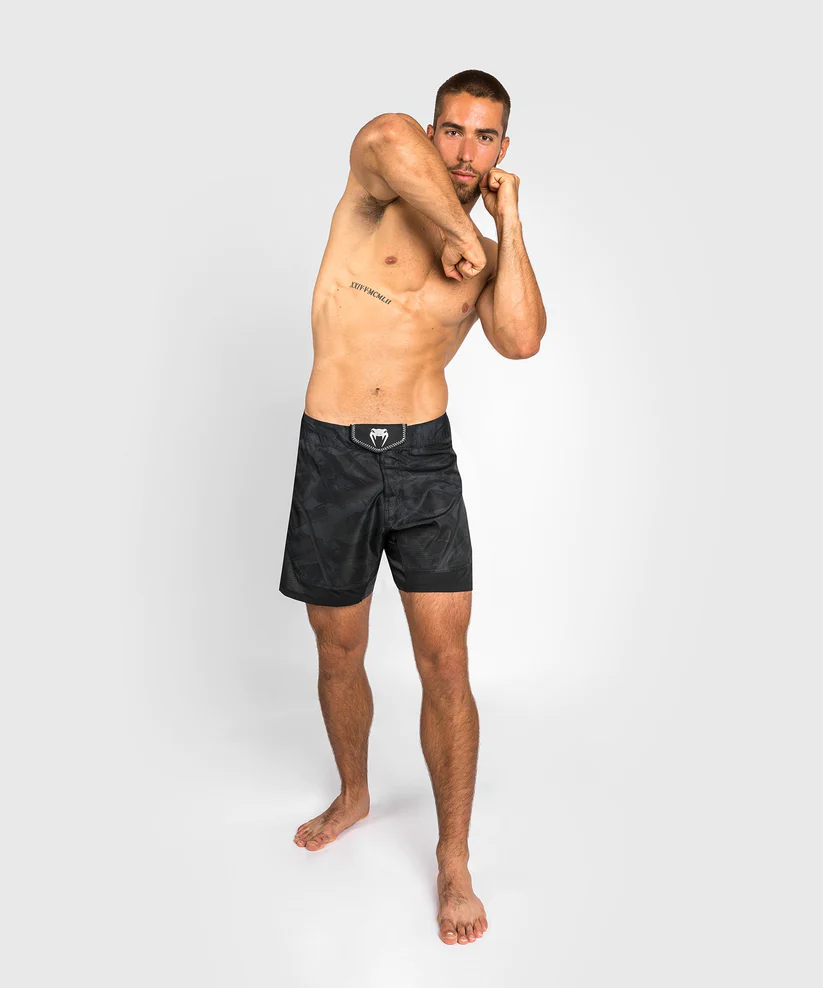 VENUM ELECTRON FIGHTSHORTS BLACK 3.0