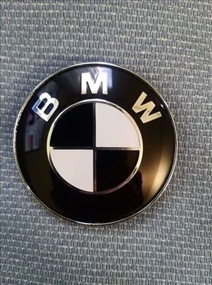 BMW znak crno-beli za haubu 82mm promer rupica 5,5