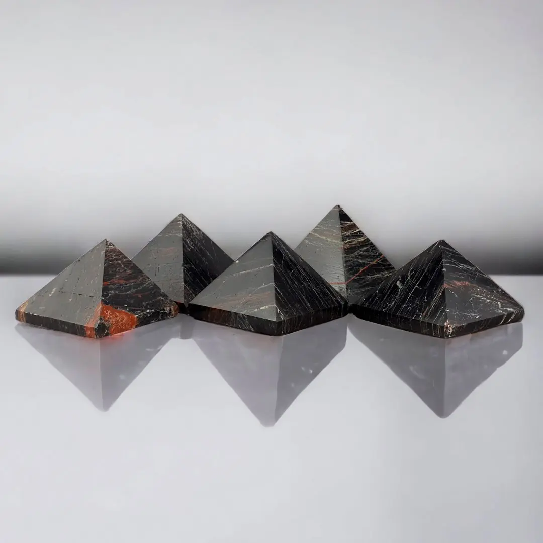 Crni Turmalin Piramida 5cm #9486B46