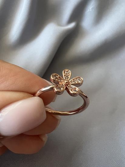 Pandora rosegold prsten cvet