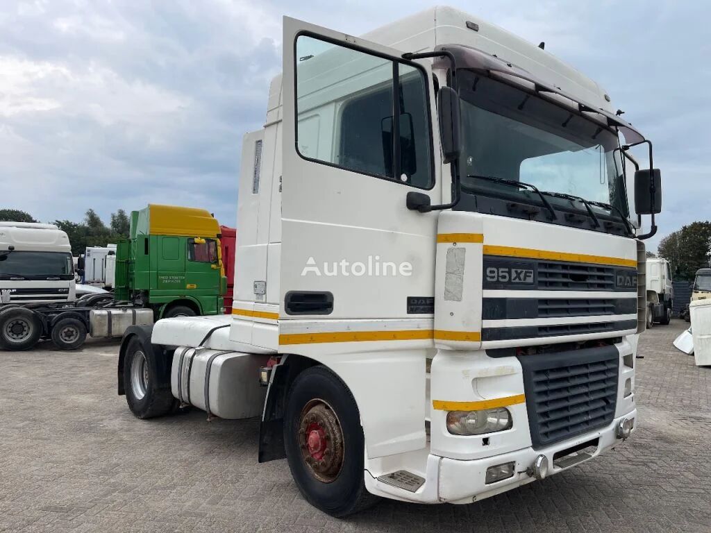 DAF XF 95.430 Tractor unit tegljač