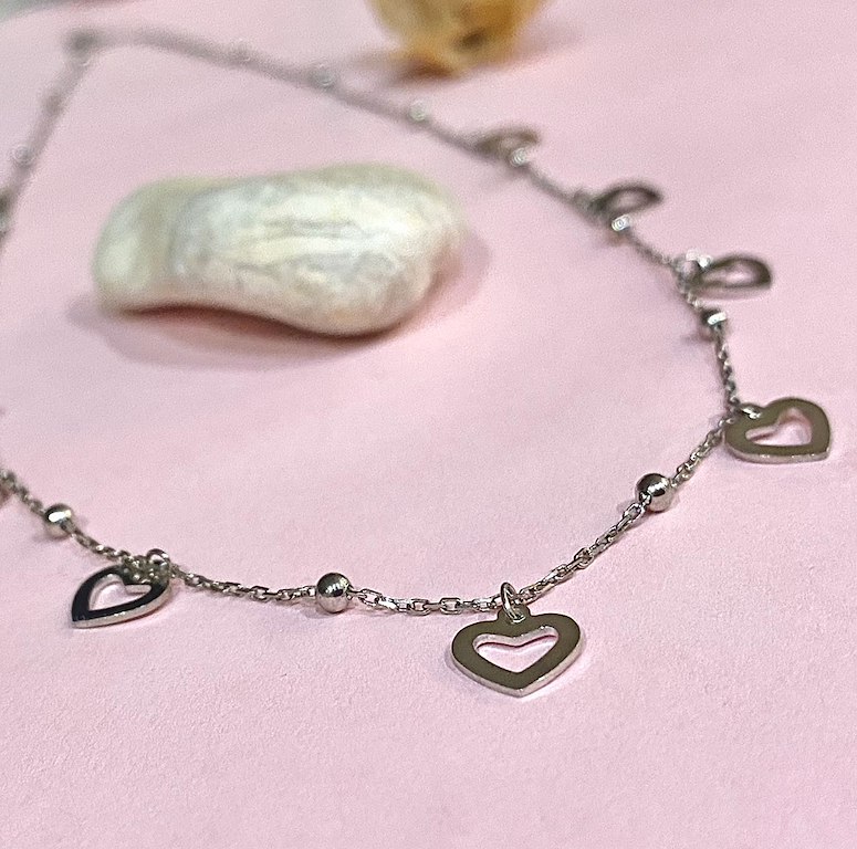 Srebrna ogrlica „Ljubav i tacka“ L052