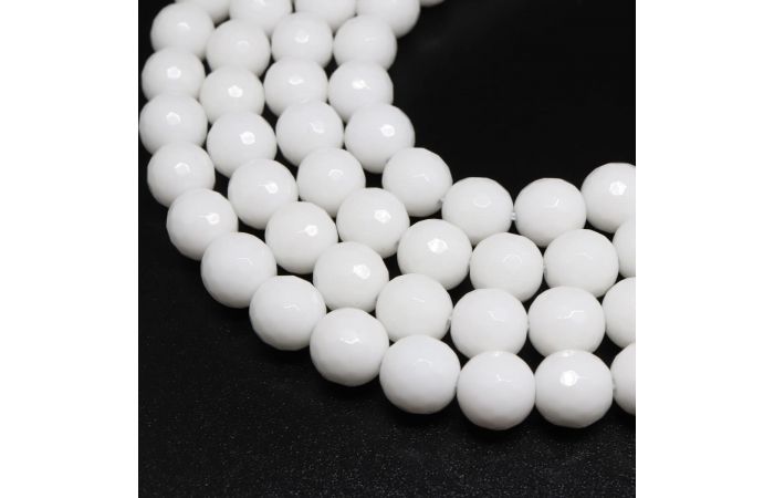 Beli onix 14 mm- faset poliran. Cena je data za 1 niz od oko 39cm, Niz sadrži oko 28 perle ( 1109018 )