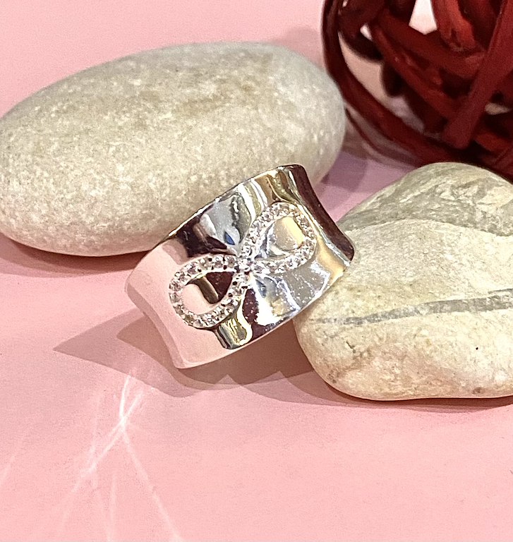 Srebrni prsten „ENDLESS LOVE“ P125