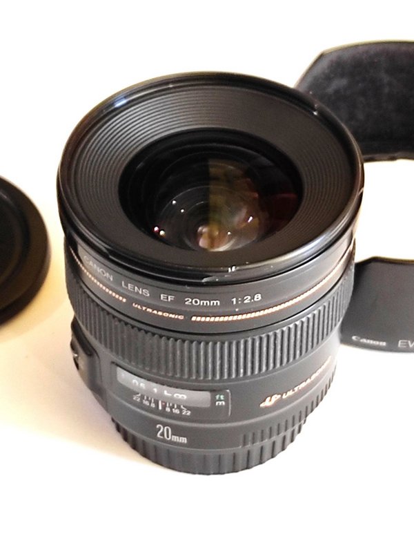 Canon EF 20mm f/2.8 USM Lens