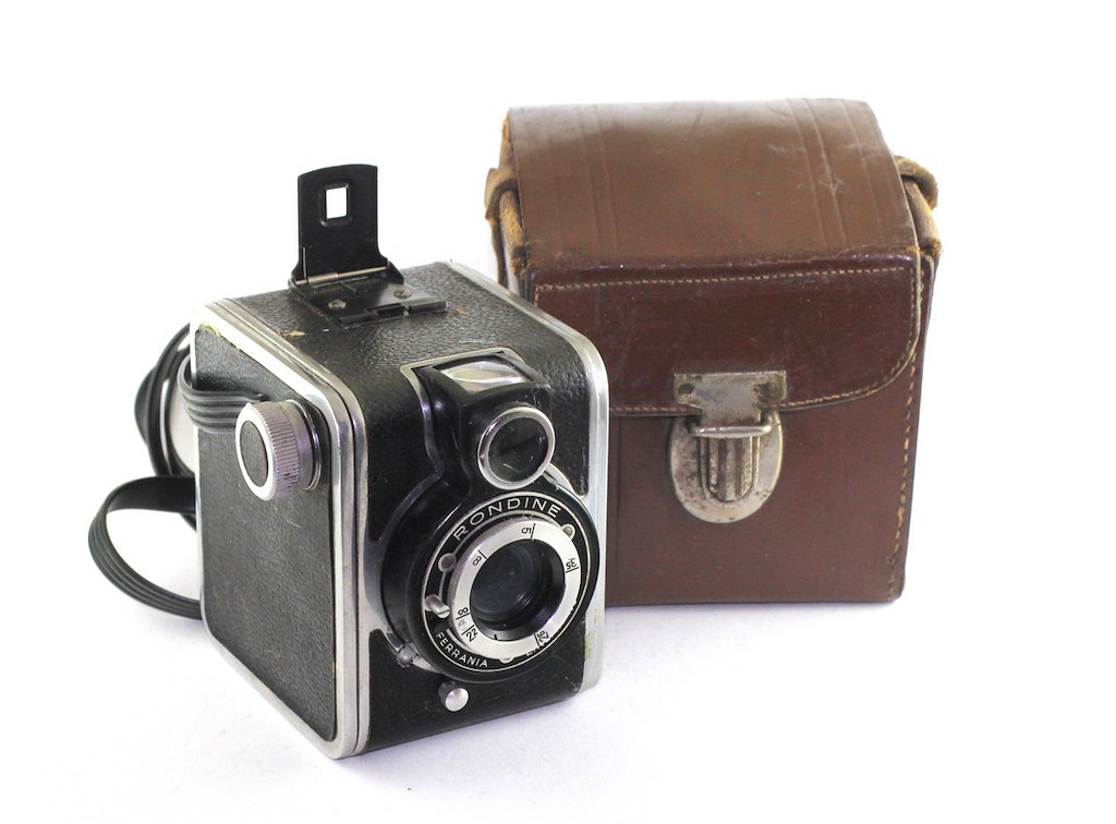 Ferrania Italy Rondine Vintage Camera Black Linear 7.5cm lens