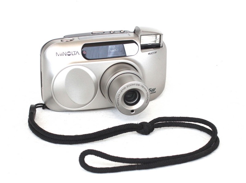 MINOLTA RIVA ZOOM 75W POINT & SHOOT FILM CAMERA