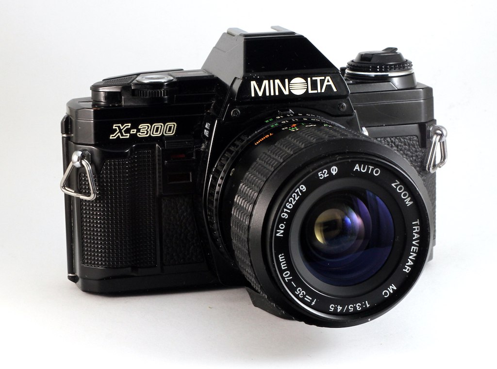 Minolta X-300 + Travenar MC 35-70mm f3.5-4.5 MD