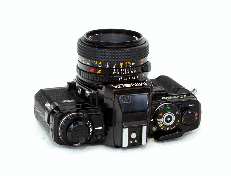 MINOLTA X-700 + MC 50MM F/1.7 MD 35MM FILM CAMERA