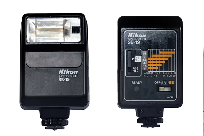 NIKON SPEEDLIGHT SB-19 FLASH FOR SLR