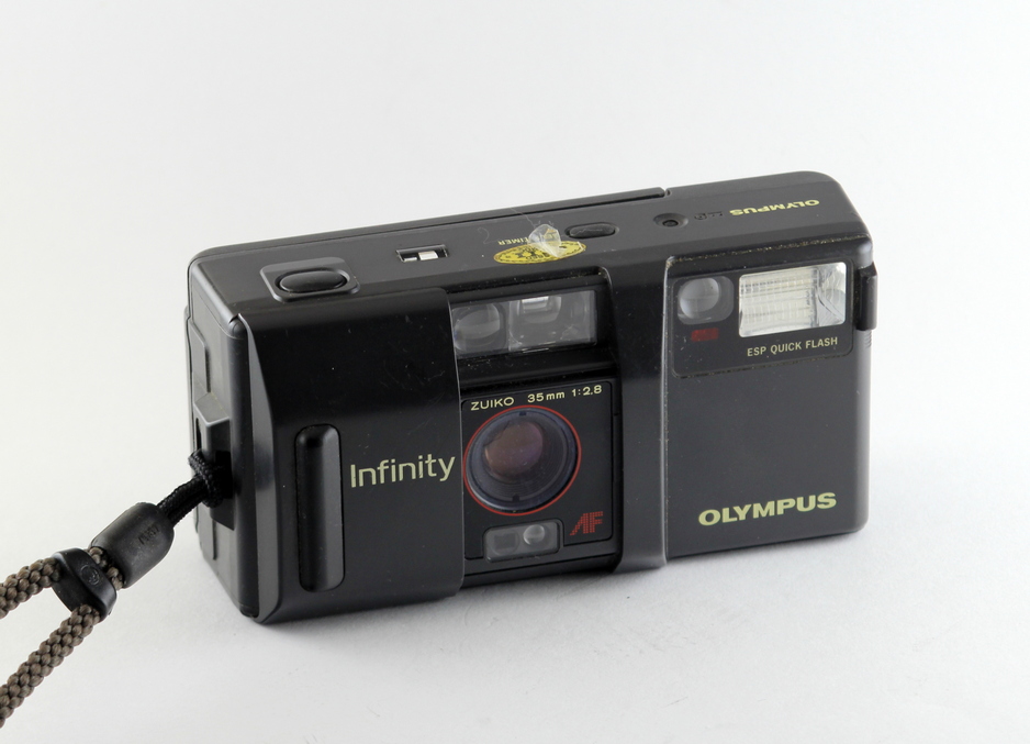 OLYMPUS INFINITY AF 35MM F/2,8 LENS