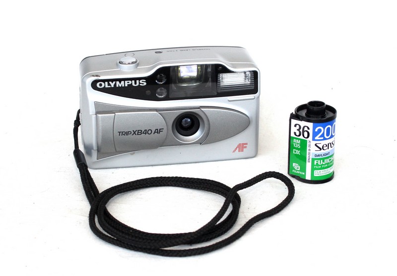 OLYMPUS TRIP XB40 AF POINT & SHOOT FILM CAMERA