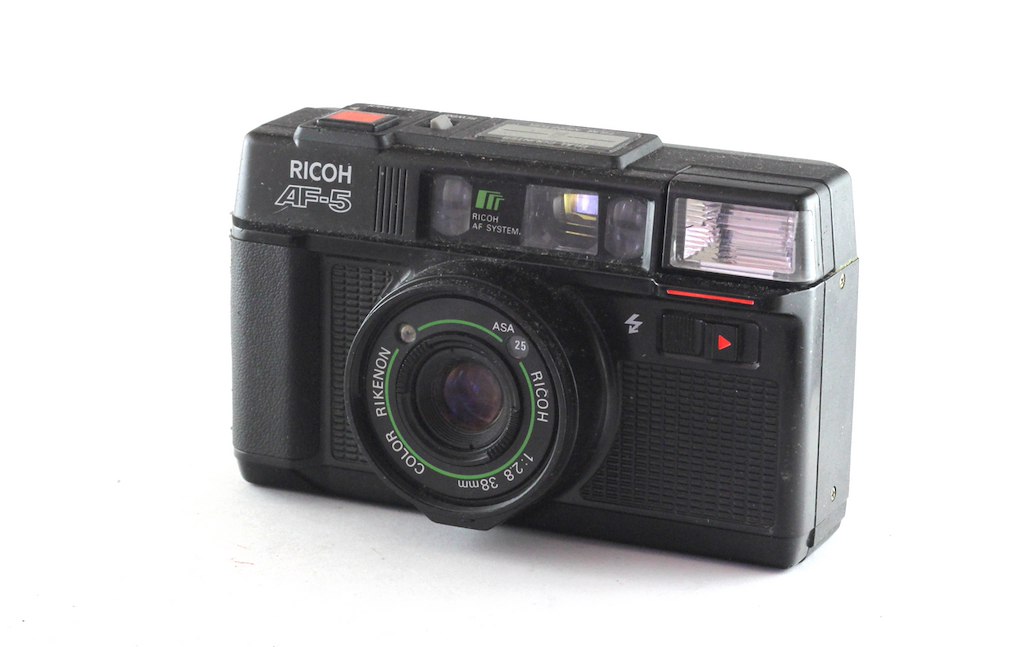 Ricoh AF-5 Color Rikenon 38mm f/2,8