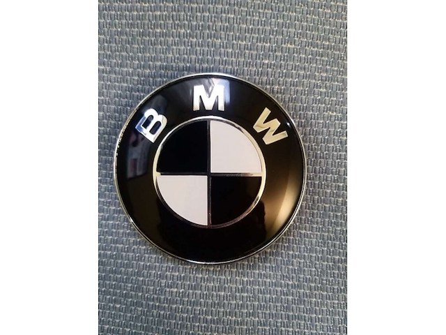 BMW Znak Crno-Beli Za Haubu 82mm promer rupica 5,5 cm