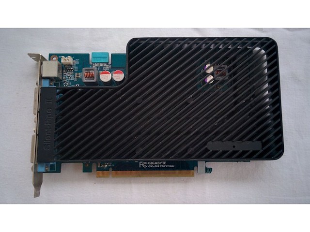 Gigabyte 8600GT DDR3 Silent, PCI-Ex8 i PCI-Ex4