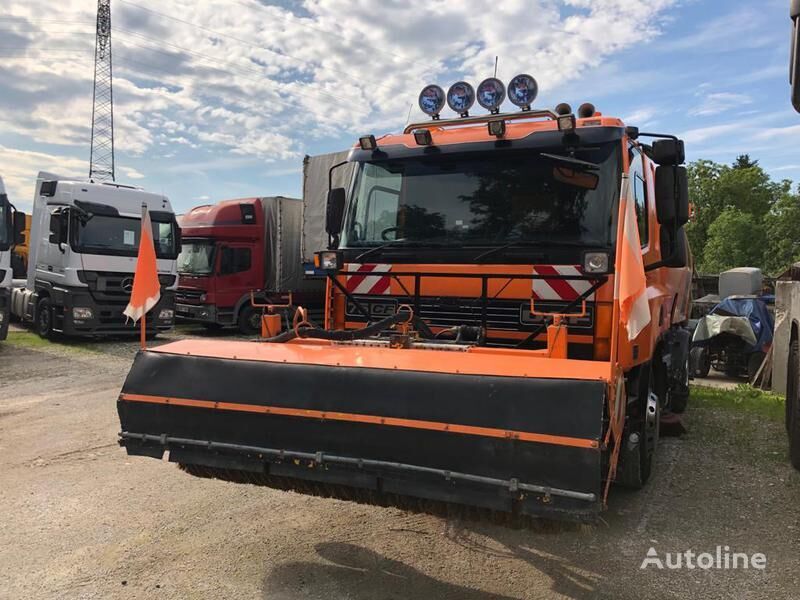 DAF AE 75 PF Straßenreiniger / AUFBAU Schörling Optifant 70 vozilo za čišćenje ulica